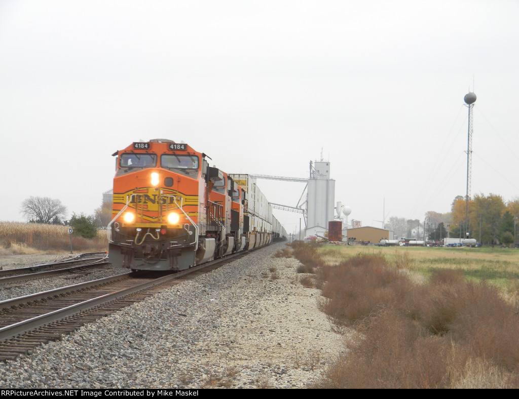 BNSF 4184